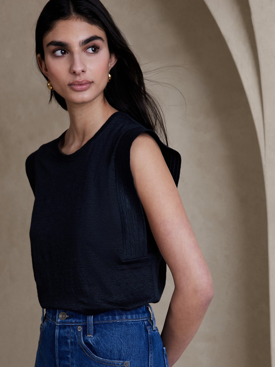 Linen Sharp-Shoulder T-Shirt – Banana Republic